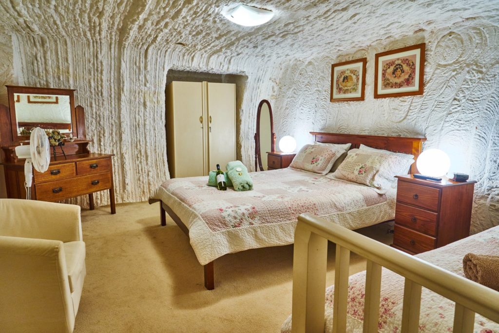 Faye's Historic Underground Home - Coober Pedy SA